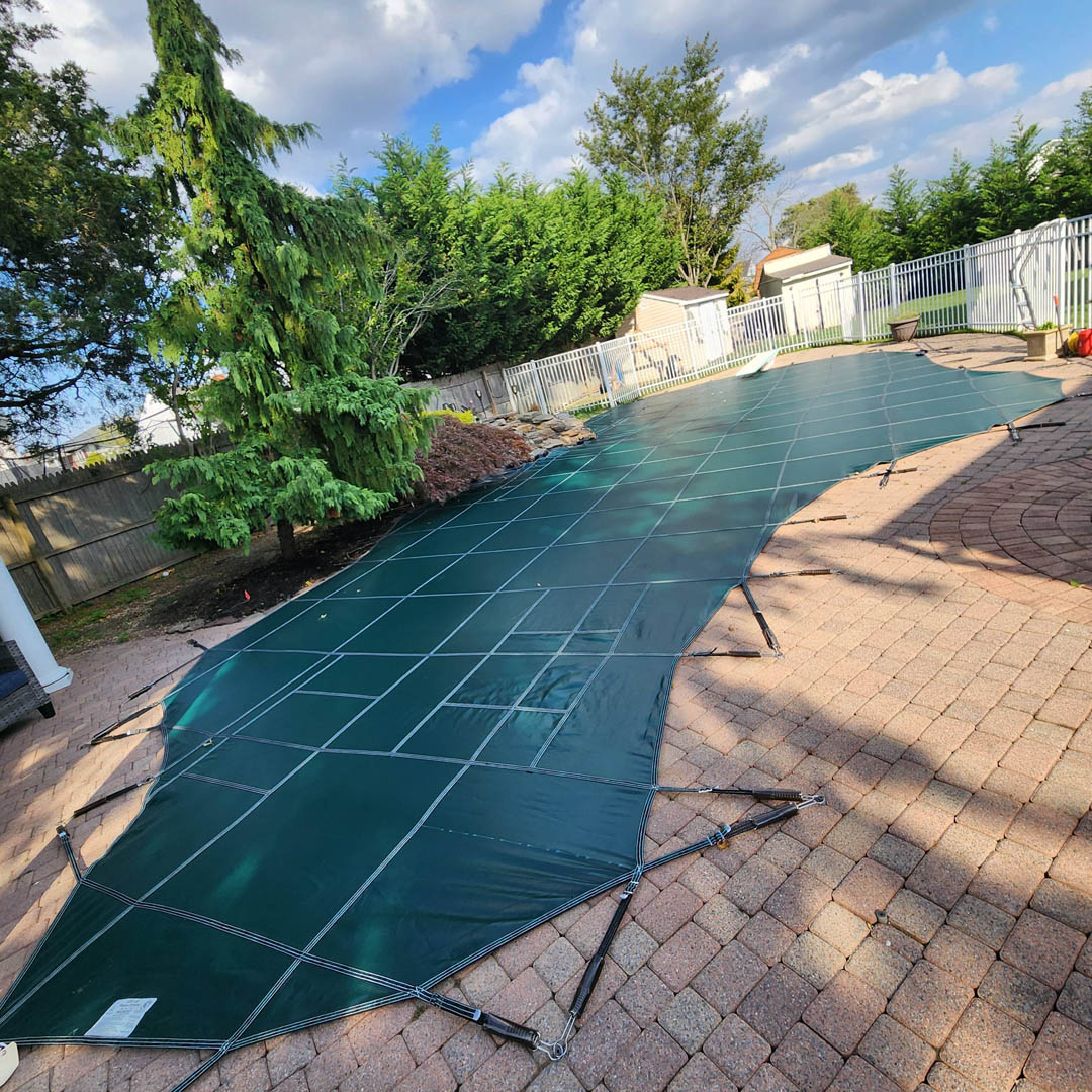 Loop Loc Cover vs. Traditional Covers: Which is Right For You? - Big ...